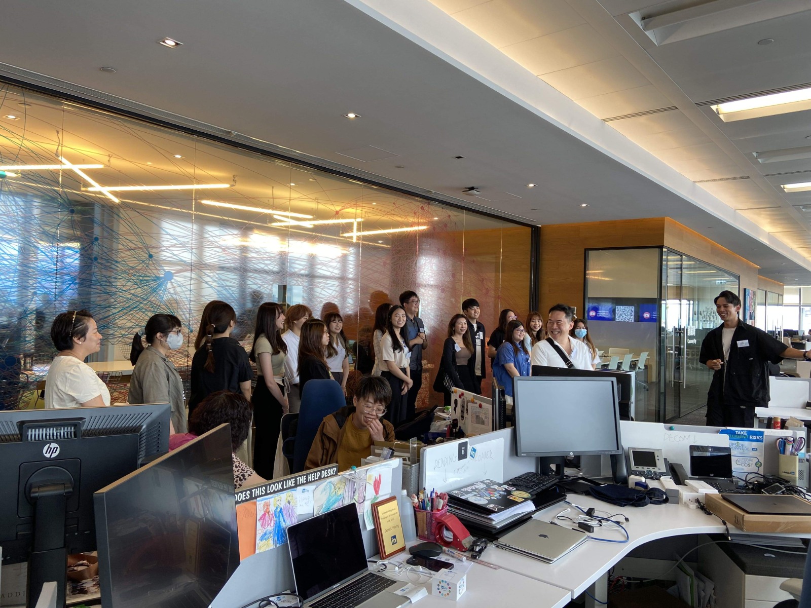 IAB HK 2023 Apprentice Program LinkedIn Company Tour and Roundtable ...